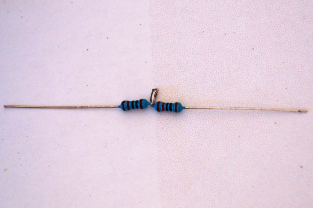 Building Instructions for a cable that connects LEGO Power Functions ...