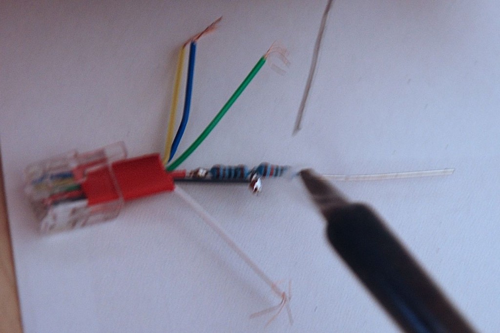 Building Instructions for a cable that connects LEGO Power Functions ...