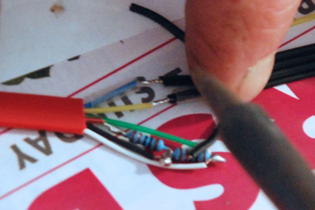 Building Instructions for a cable that connects LEGO Power Functions ...